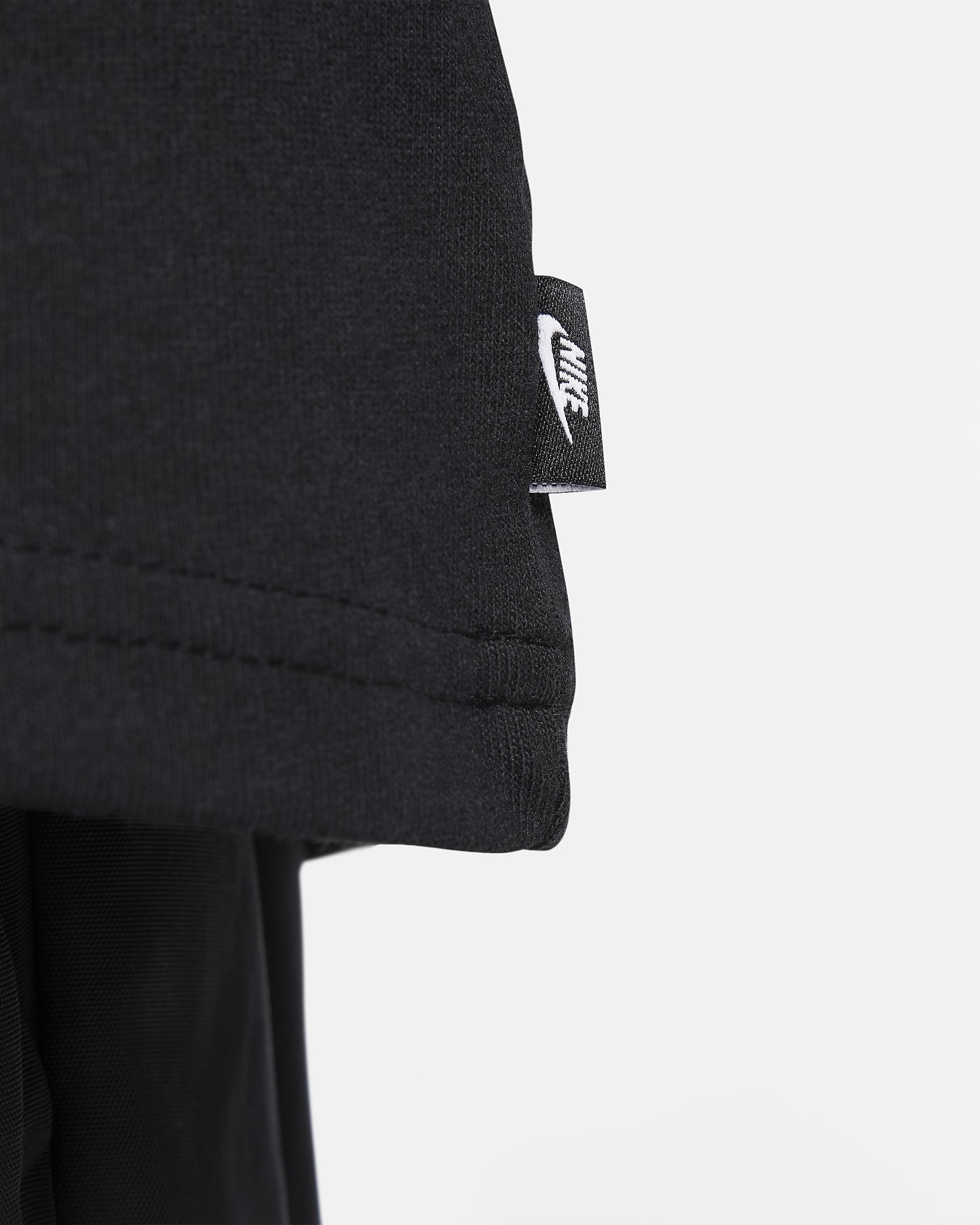 Nike Sportswear Premium Essentials Men's Pocket T-Shirt. Nike.com