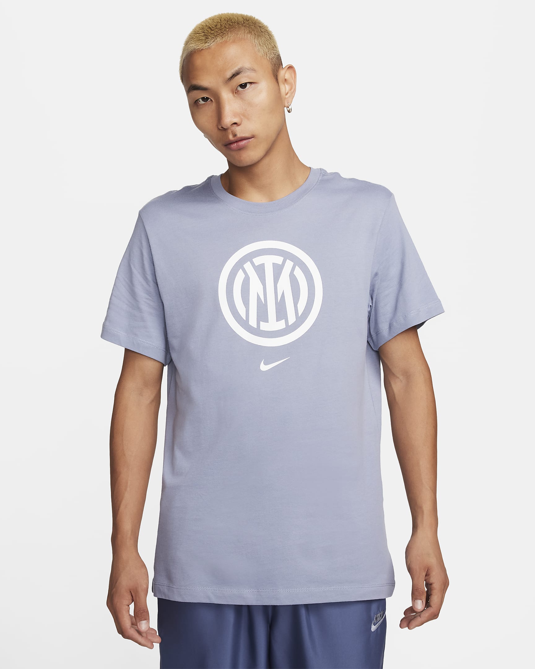Inter Milan Crest Men's Soccer T-Shirt. Nike.com