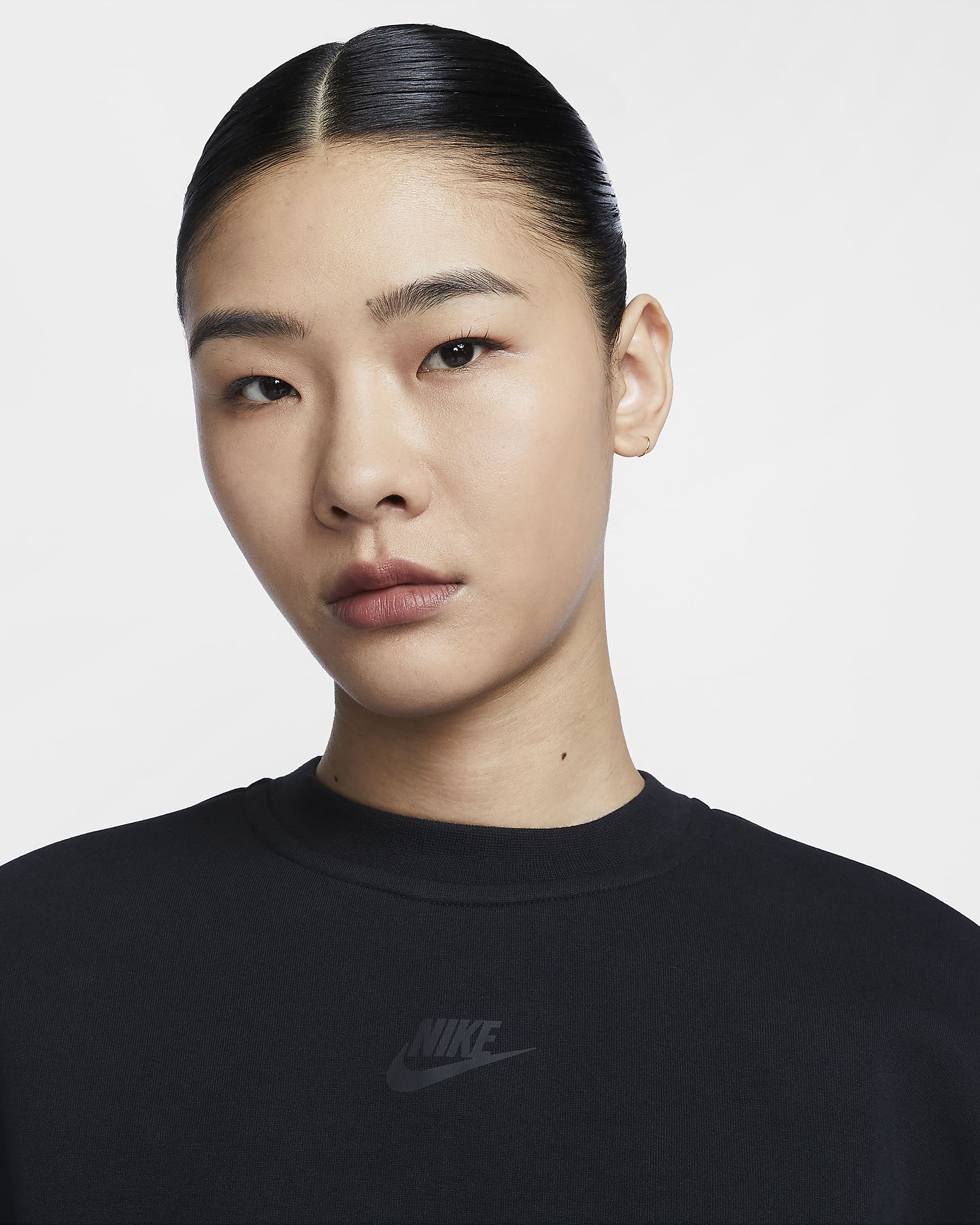 Nike Sportswear Tech Fleece Women's Oversized Short-Sleeve Cropped Top ...