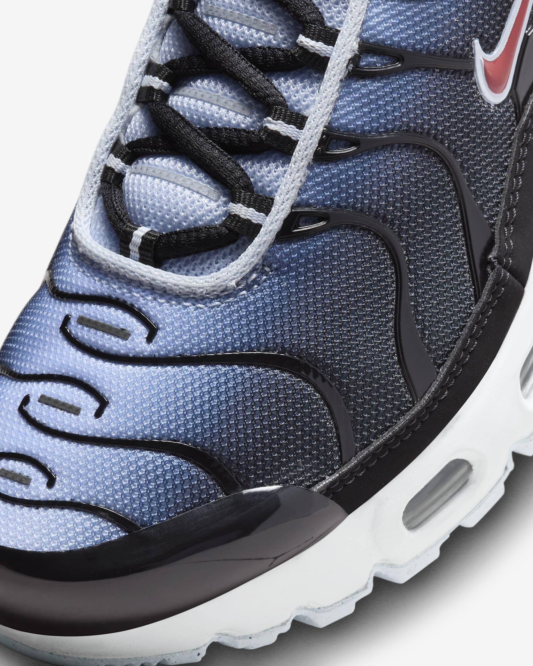 Nike Air Max Plus Older Kids' Shoe. Nike BE