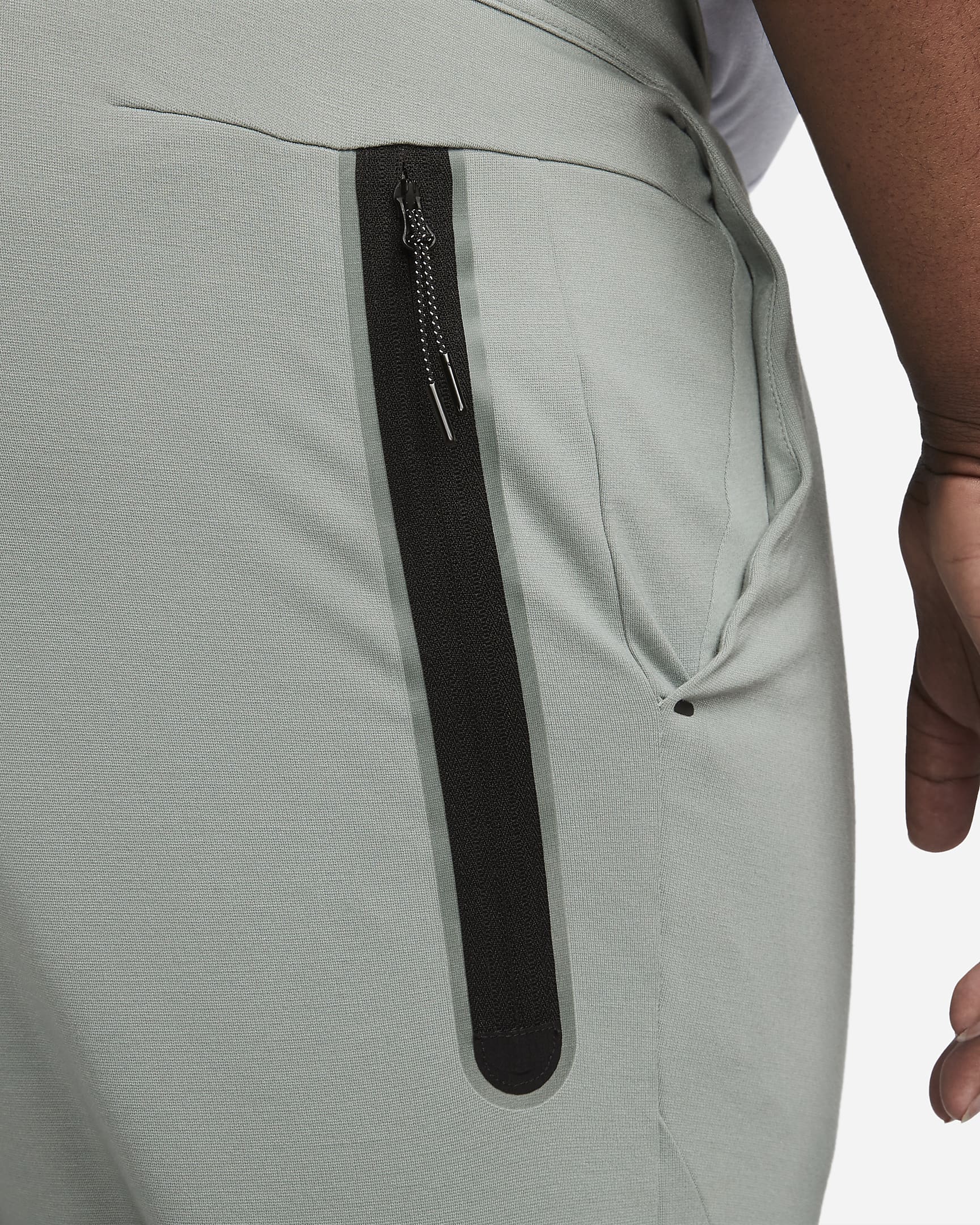 Pantaloni tuta da jogging Slim Fit Nike Sportswear Tech Fleece ...