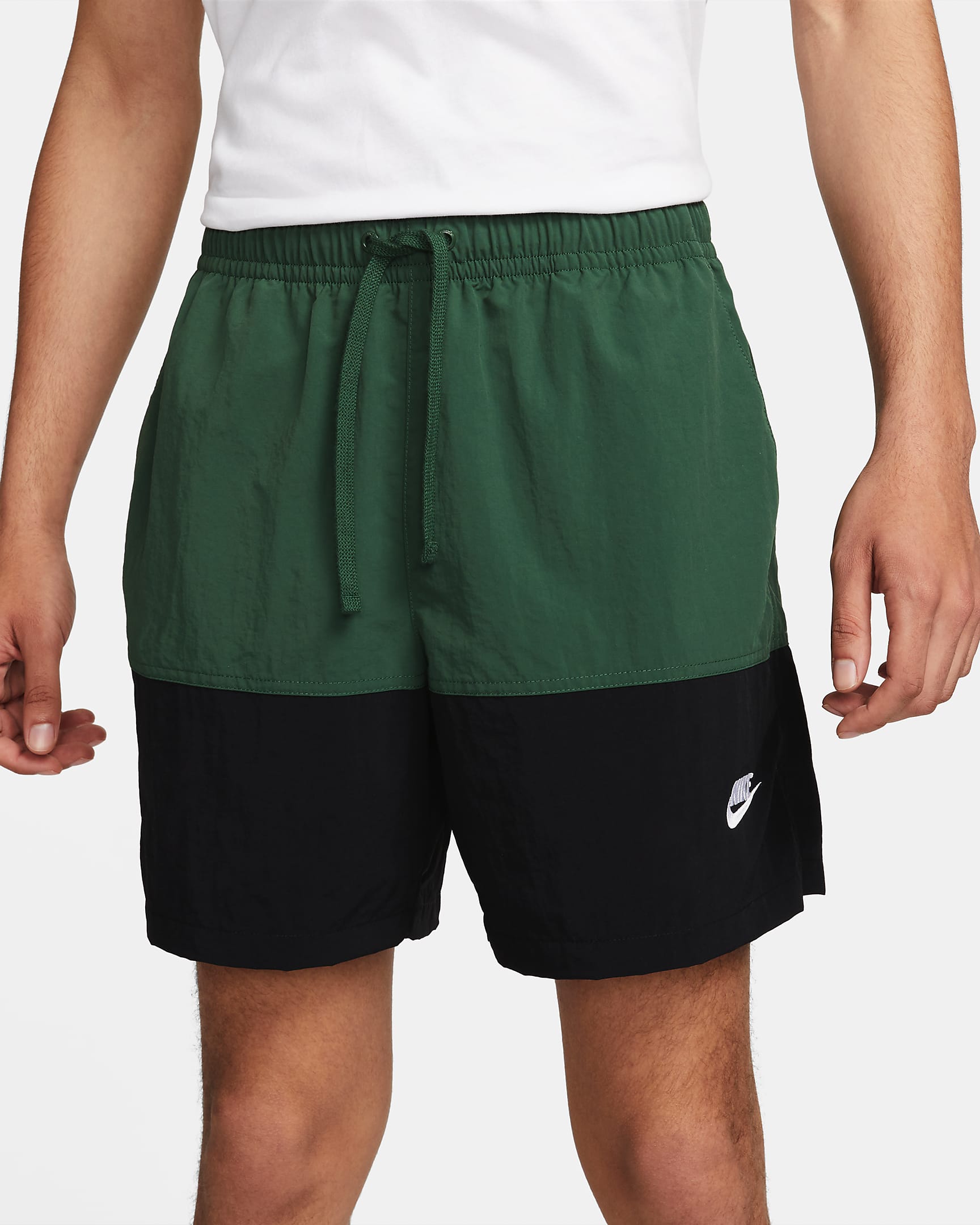 Nike Club Men's Woven Colour-Blocked Shorts. Nike IN