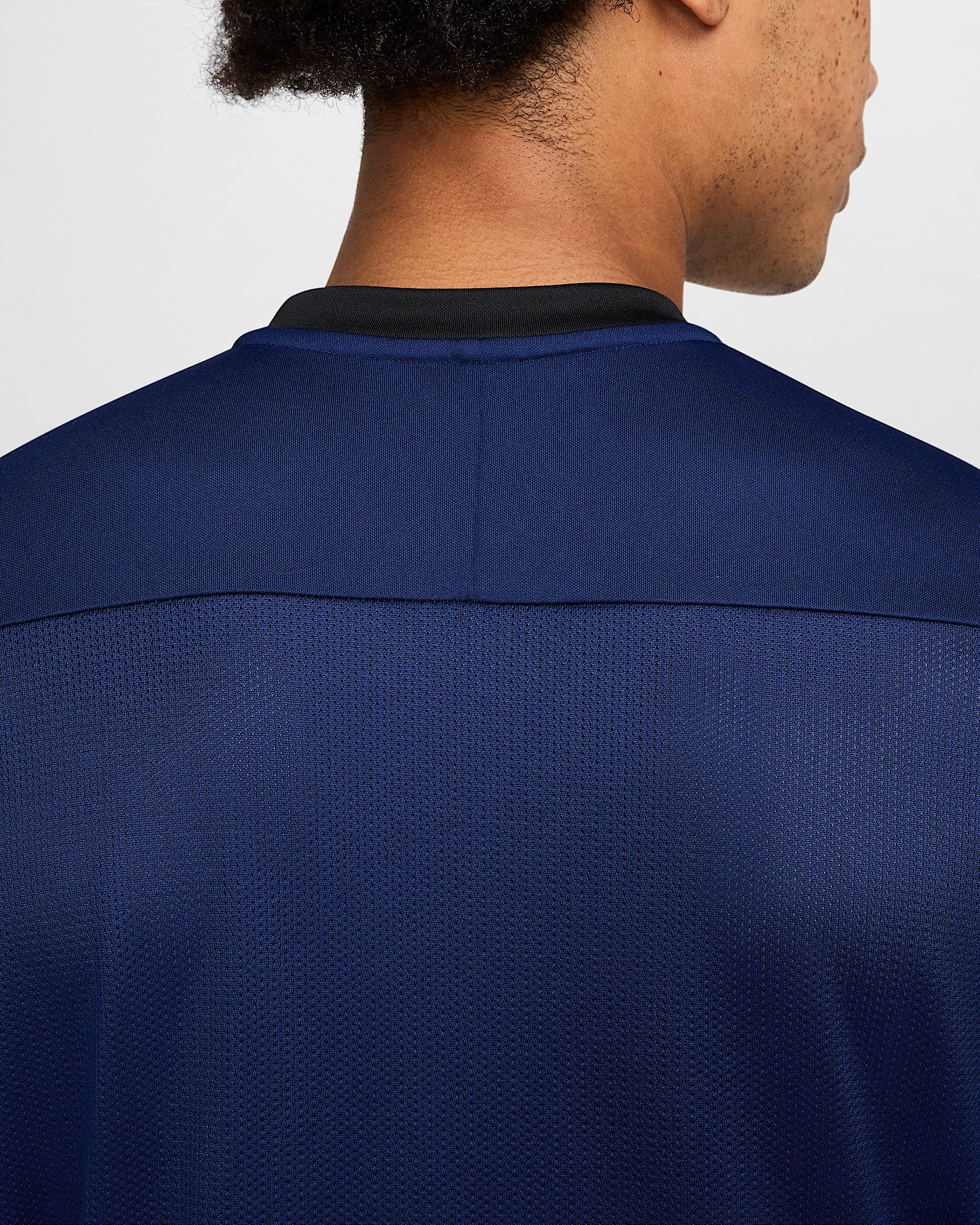 Nike Academy Men's Dri-FIT Short-Sleeve Football Top. Nike IE