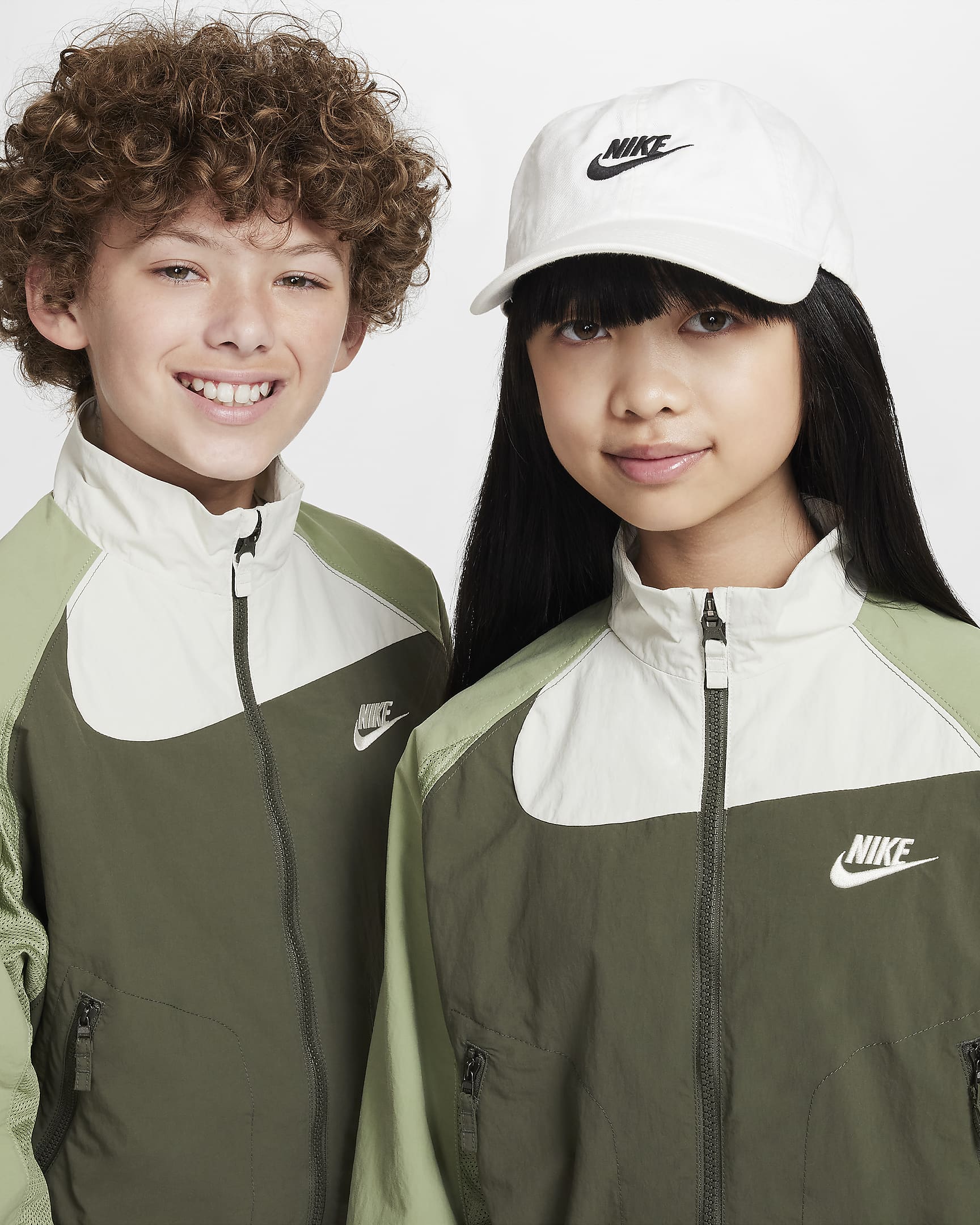 Nike Sportswear Amplify Older Kids' Woven Full-Zip Jacket. Nike ID