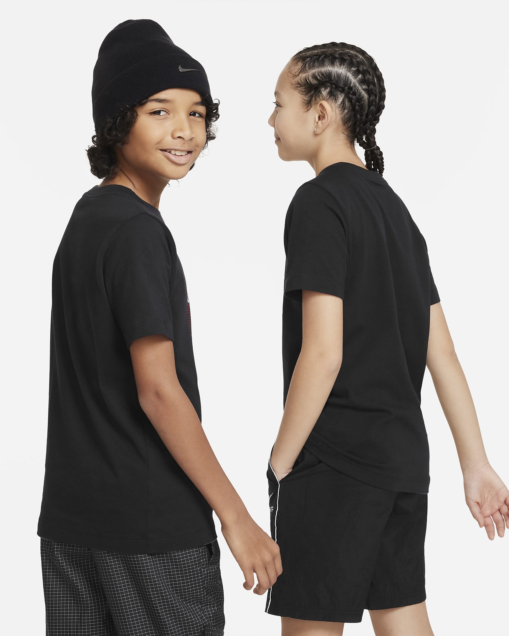 Nike Sportswear Older Kids' T-Shirt. Nike ID