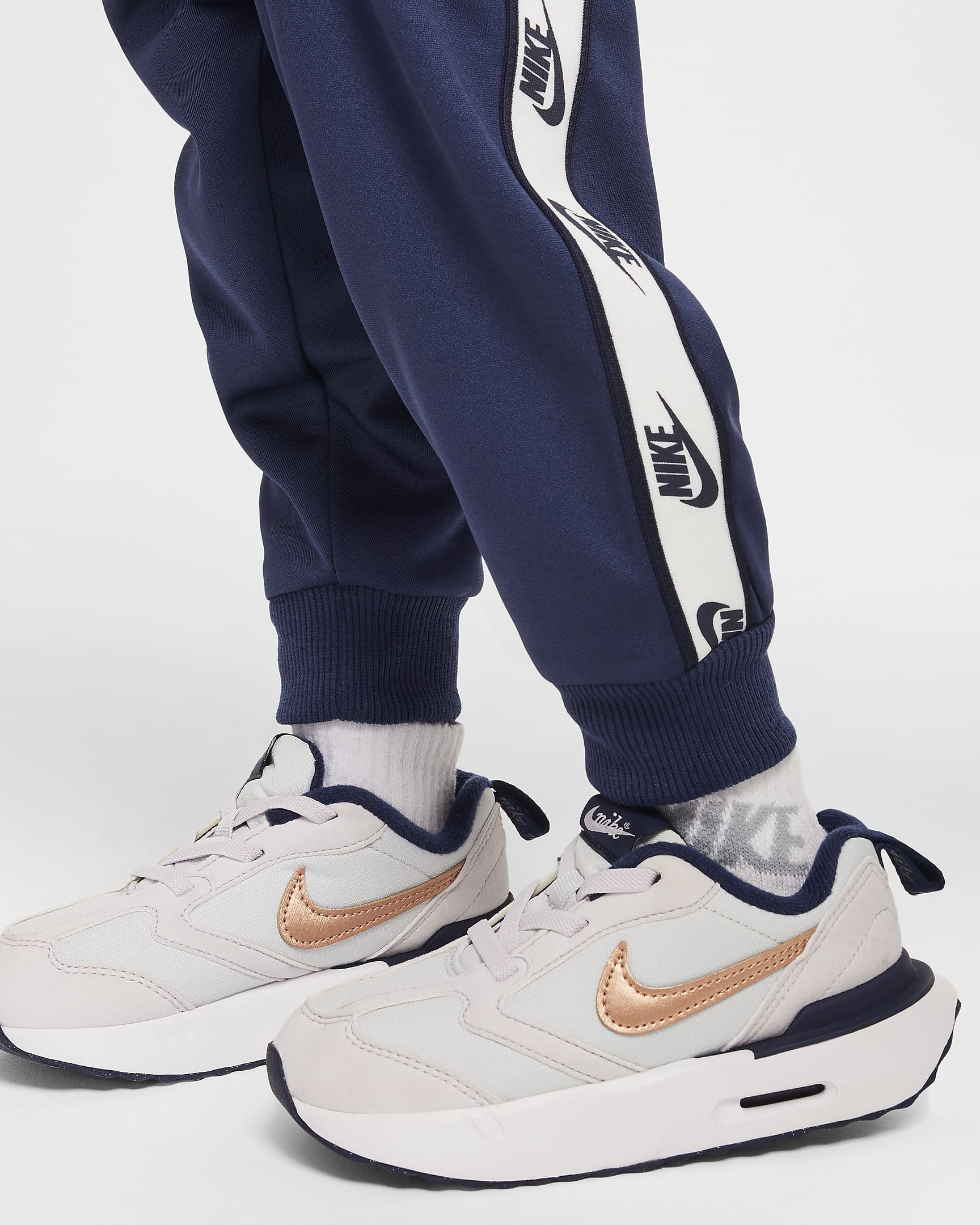 Nike Dri-FIT Toddler 2-Piece Full-Zip Set with Logo Taping. Nike.com