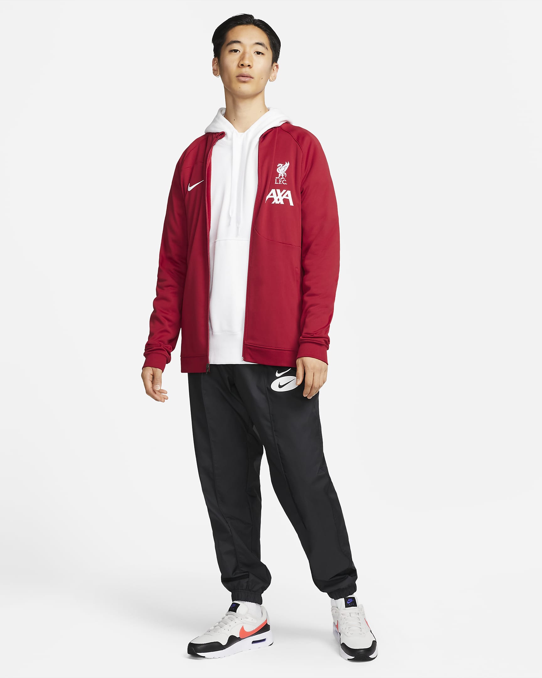 Liverpool F.C. Academy Pro Men's Nike Football Jacket. Nike LU