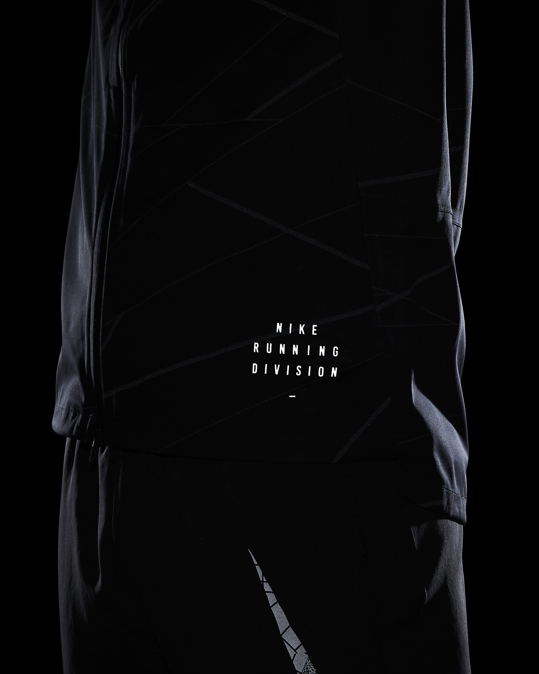 Nike Storm-FIT Run Division Men's Running Jacket. Nike CZ