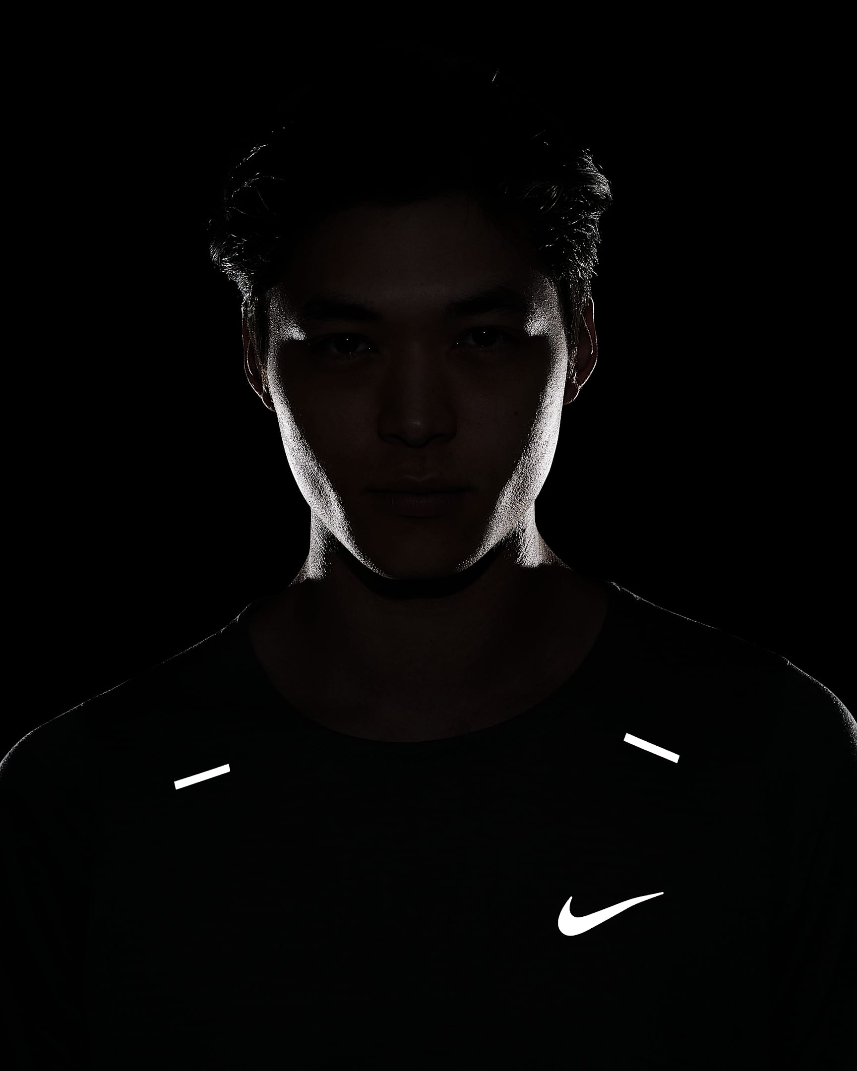 Nike Rise 365 Men's Running Top. Nike IN