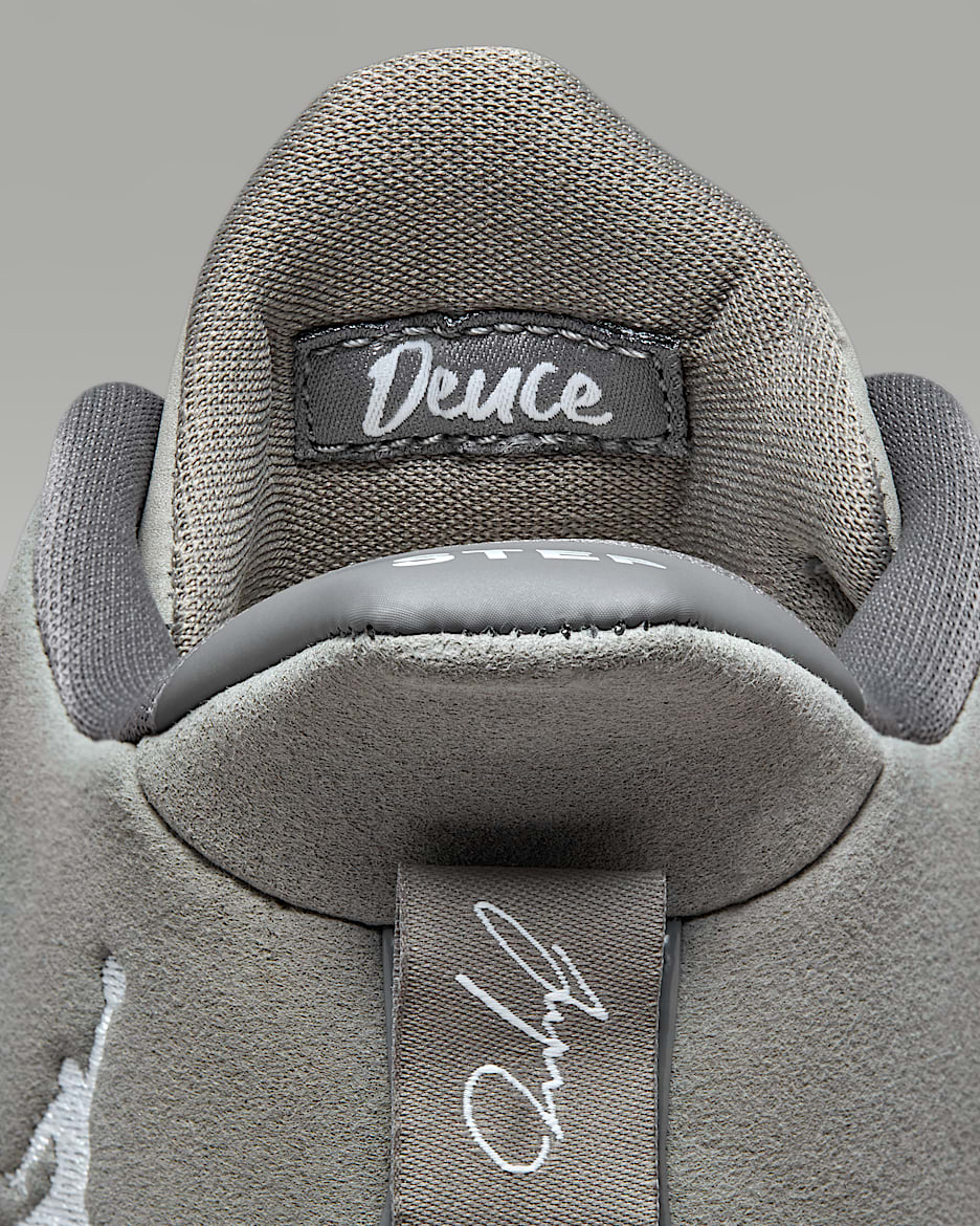 Tatum 1 Older Kids' Basketball Shoes. Nike IL