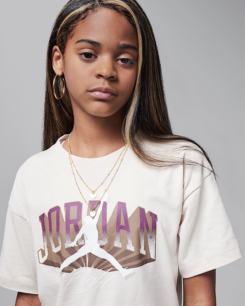 Jordan Older Kids' Push Through Graphic T-Shirt. Nike IE