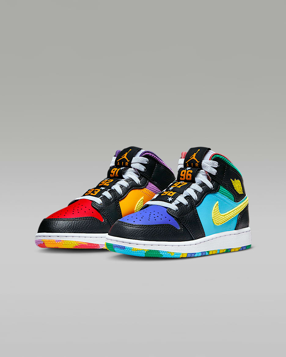 Air Jordan 1 Mid Sneaker School Older Kids' Shoes. Nike IN