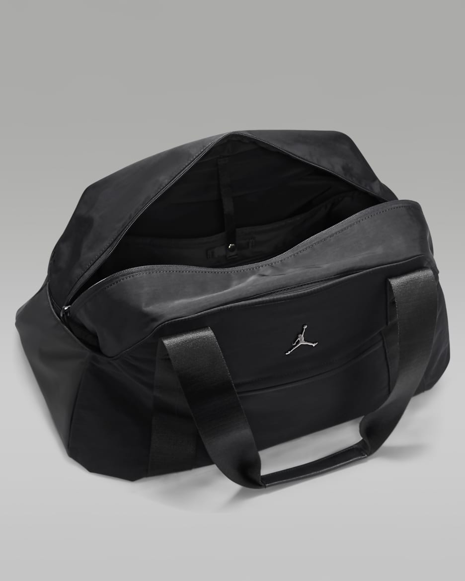 Jordan Alpha Duffle Bag (46.8L). Nike.com