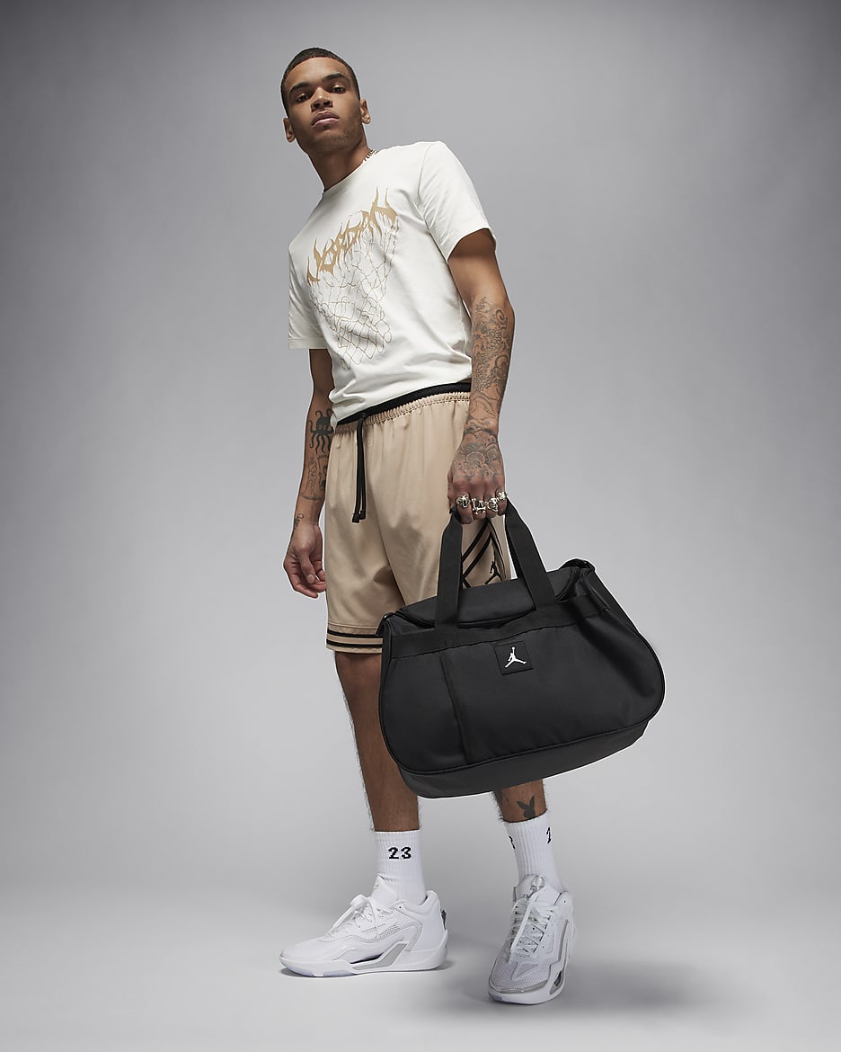 Jordan Essentials Duffle Bag (30L). Nike UK