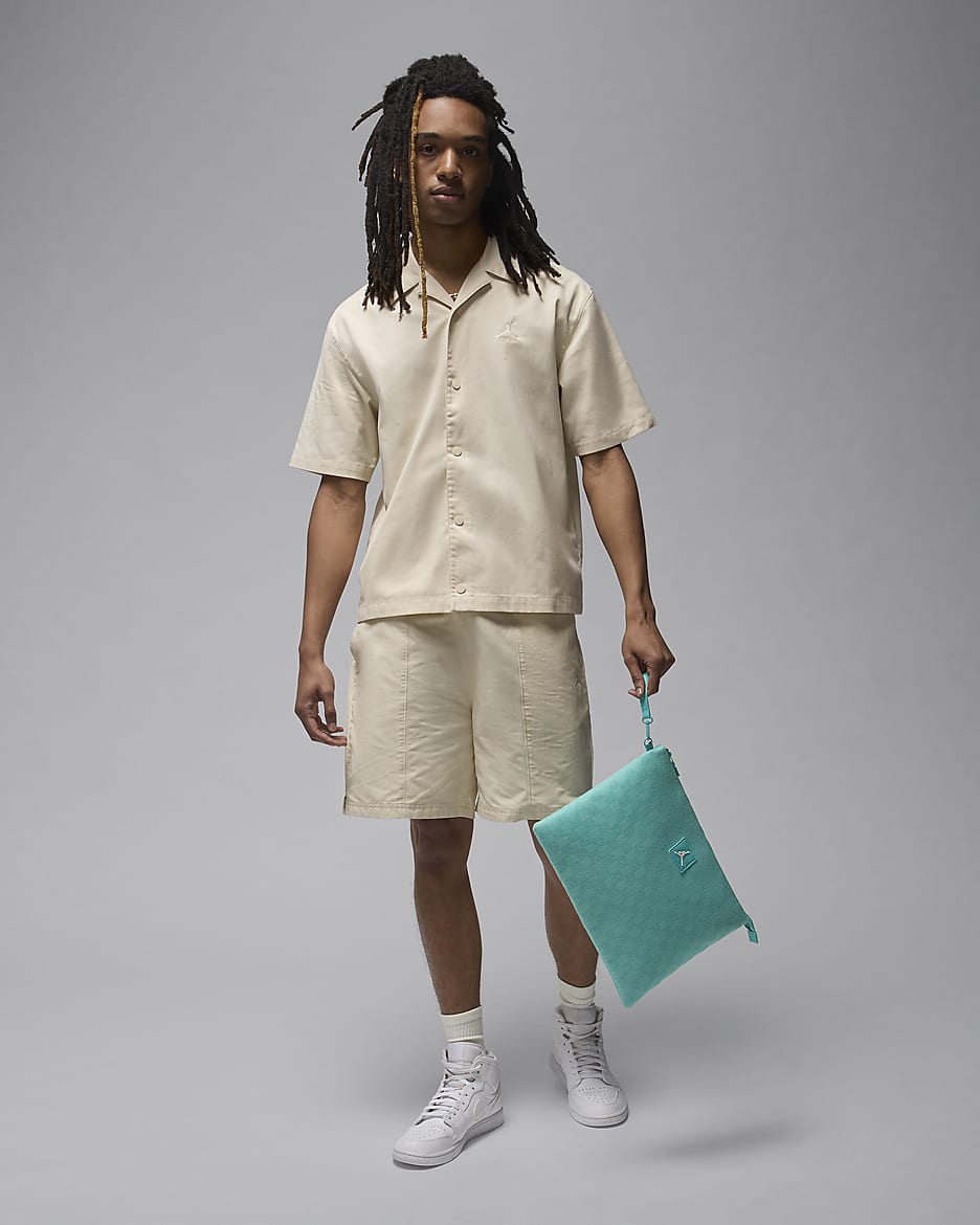 Jordan Monogram Pouch (0.98L). Nike.com