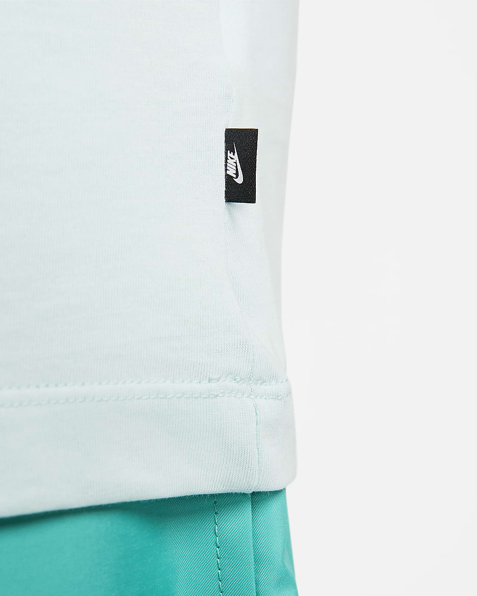 Nike Sportswear Men's T-Shirt. Nike.com