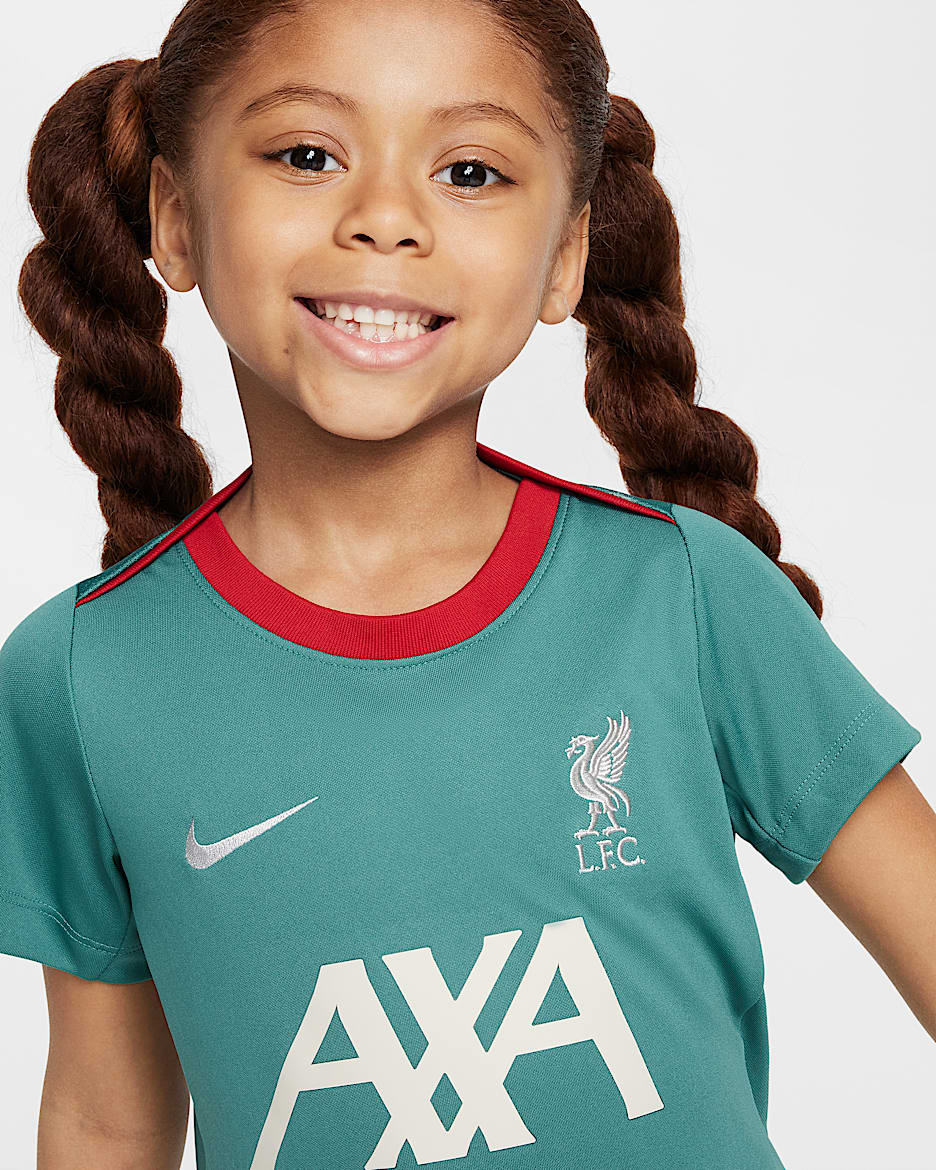 Liverpool F.C. Academy Pro Younger Kids' Nike Dri-FIT Football Short ...