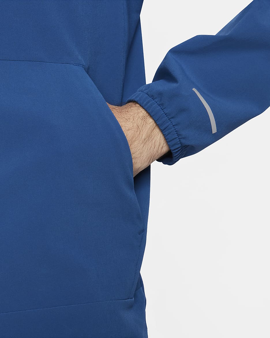 Nike Unlimited Men's Repel Hooded Versatile Jacket. Nike IN