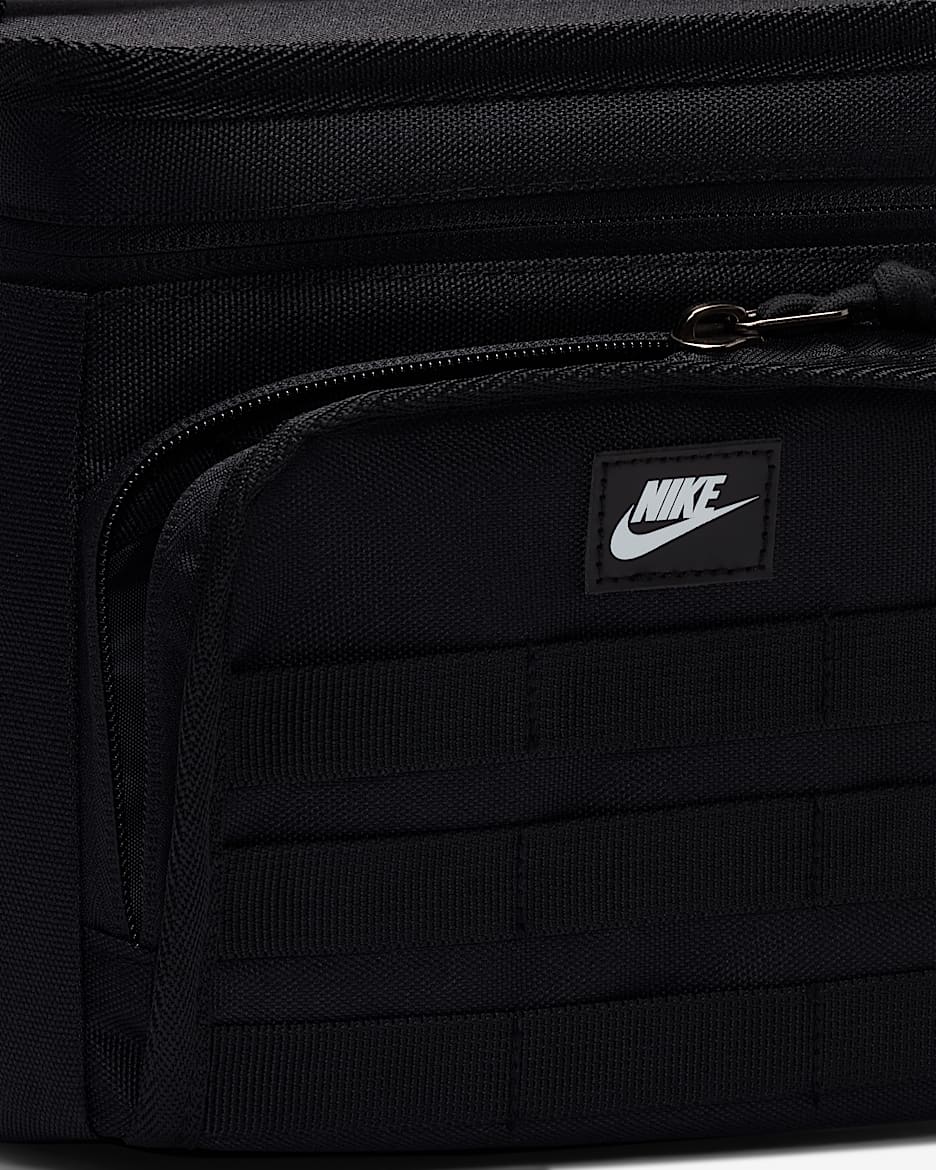 Nike Futura Sportswear Lunch Tote Lunch Bag (6.75L). Nike.com