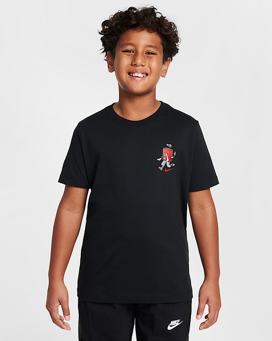 Nike Sportswear Older Kids' T-Shirt. Nike CA