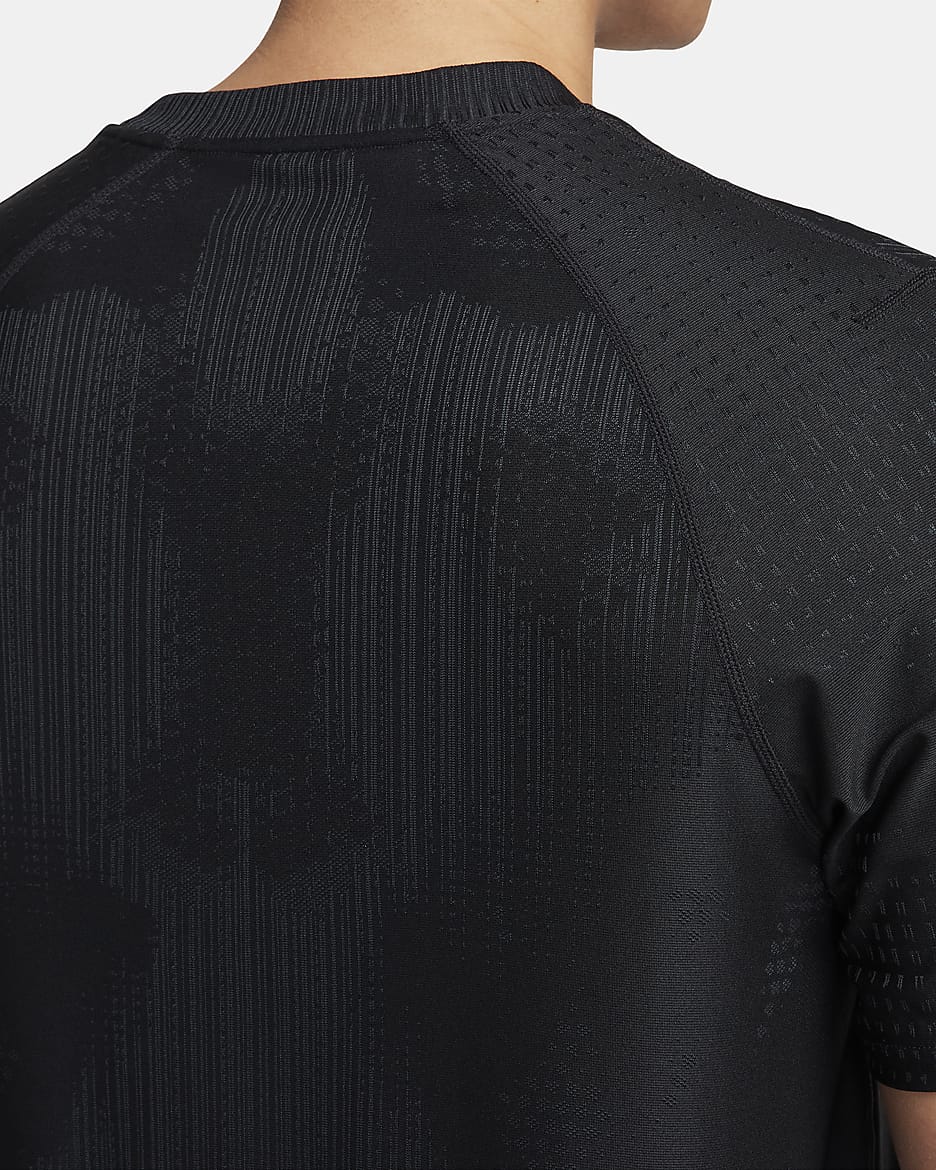 Nike APS Men's Dri-FIT ADV Short-Sleeve Versatile Top. Nike UK