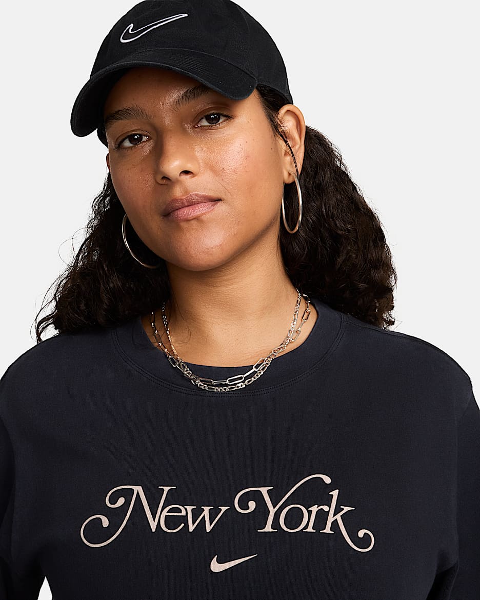 Nike Sportswear Essential Women's T-Shirt. Nike.com