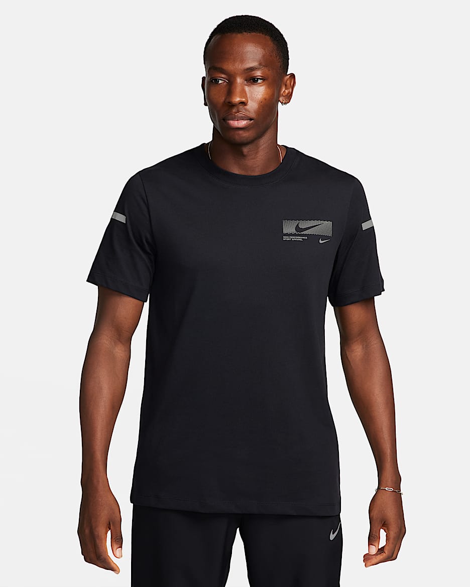 Nike Dri-FIT Men's Fitness T-Shirt. Nike MY