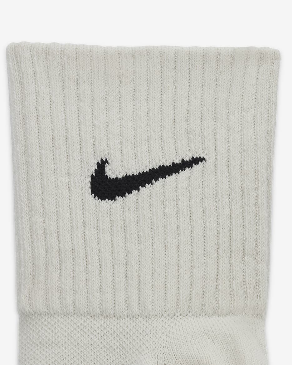 Nike Everyday Plus Lightweight Ankle Split-Toe Socks. Nike RO