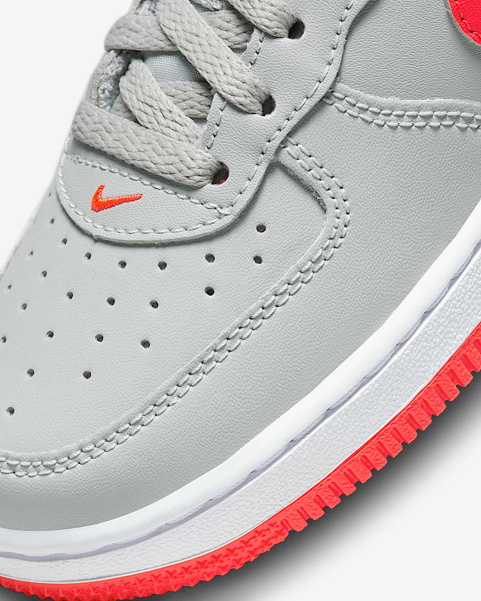 Nike Force 1 Younger Kids' Shoes. Nike HR