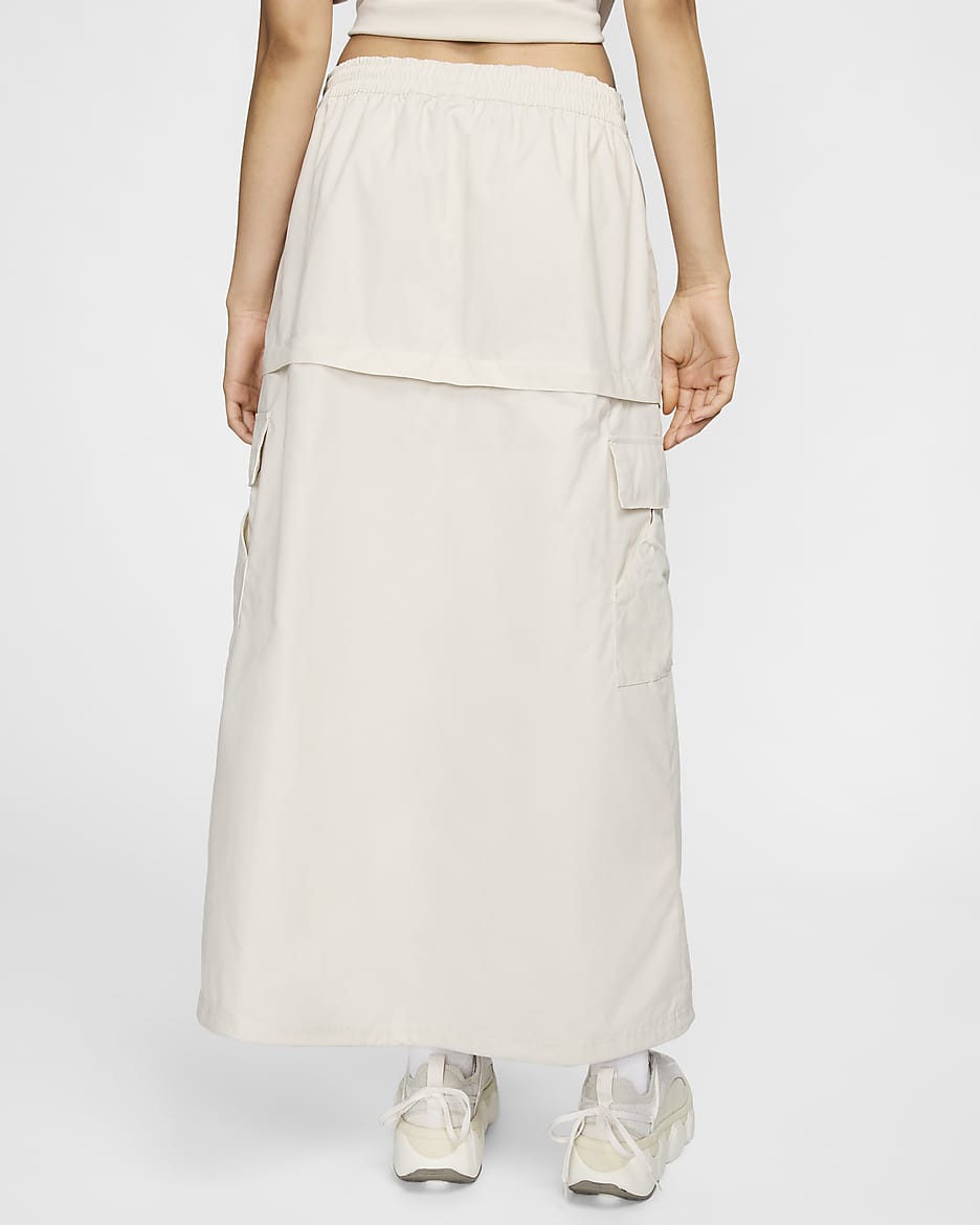 Nike Sportswear Essential Women's Mid-Rise Woven Cargo Midi Skirt. Nike UK