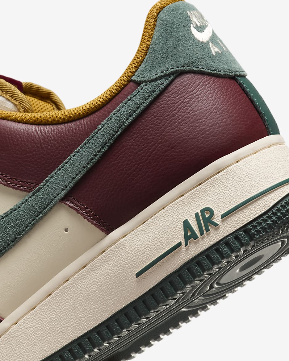 Nike Air Force 1 '07 LV8 Men's Shoes. Nike FI