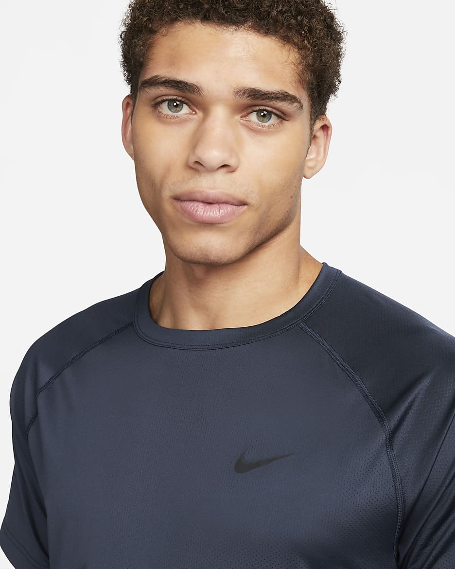 Nike Ready Men's Dri-FIT Short-sleeve Fitness Top. Nike UK