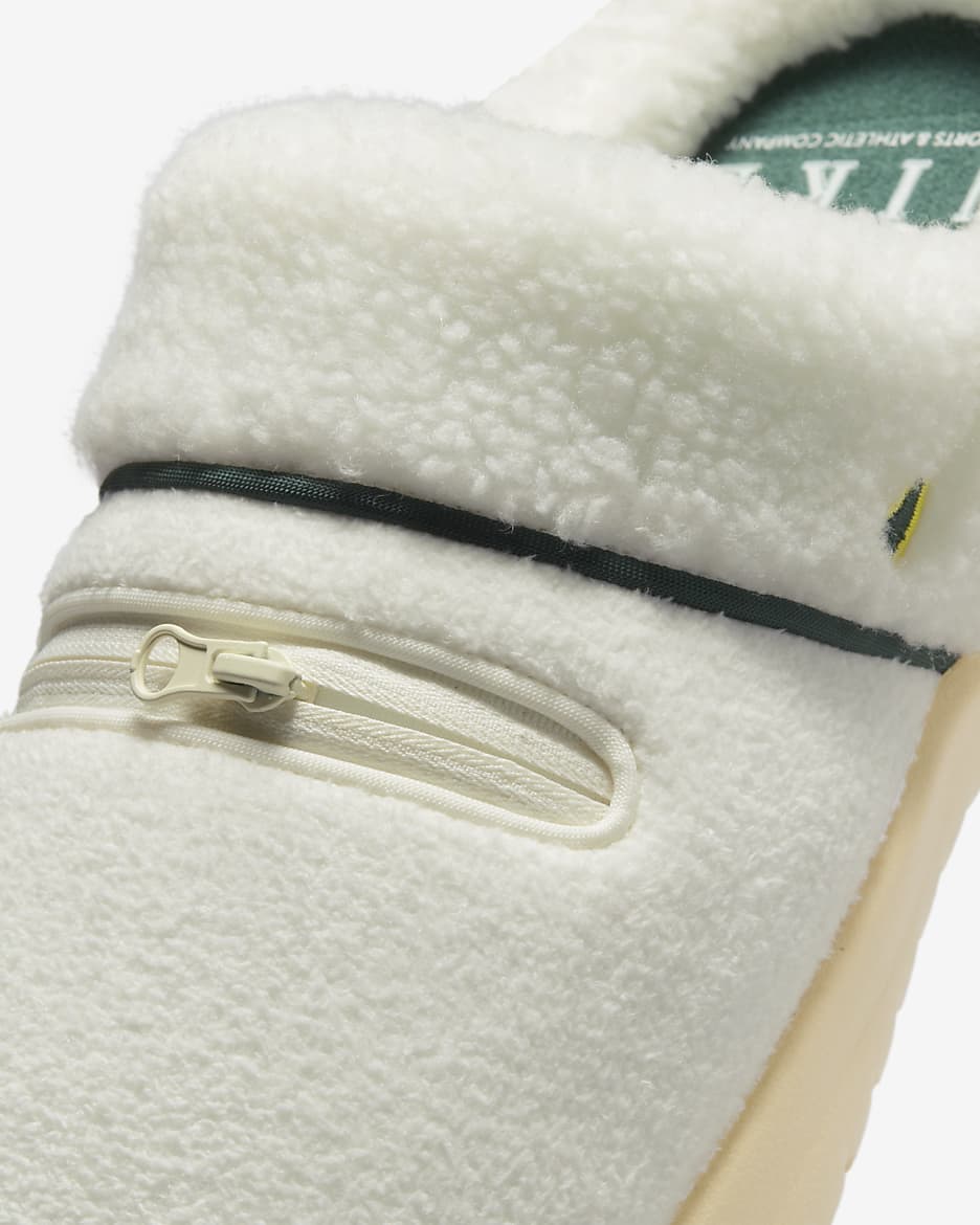 Nike Burrow SE Women's Slippers. Nike SG