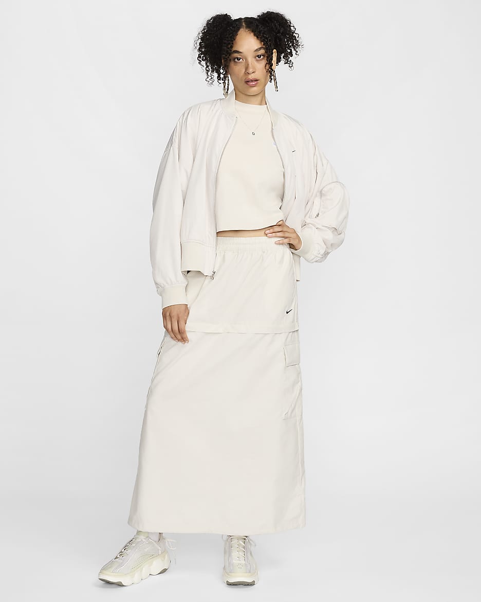 Nike Sportswear Essential Women's Mid-Rise Woven Cargo Midi Skirt. Nike UK