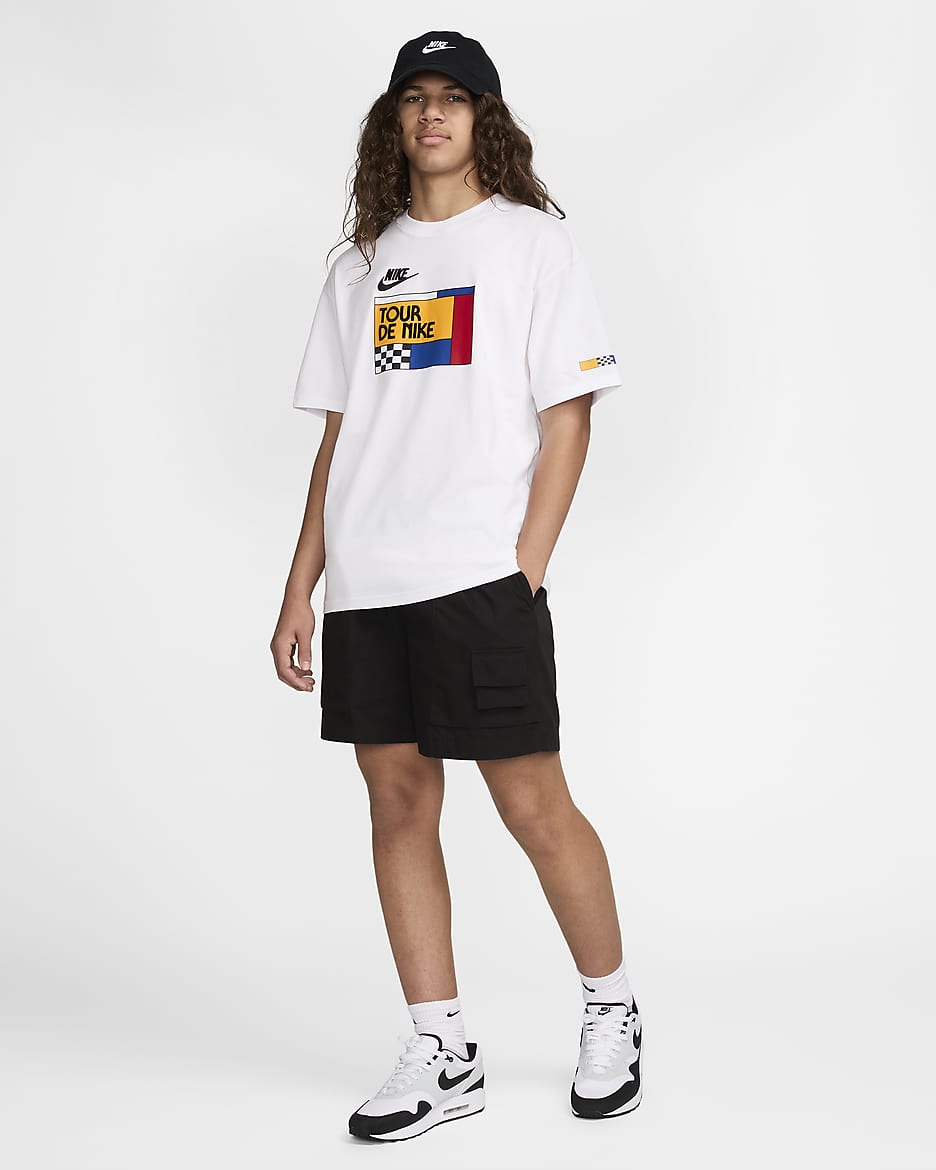 Nike Sportswear Men's T-Shirt. Nike.com