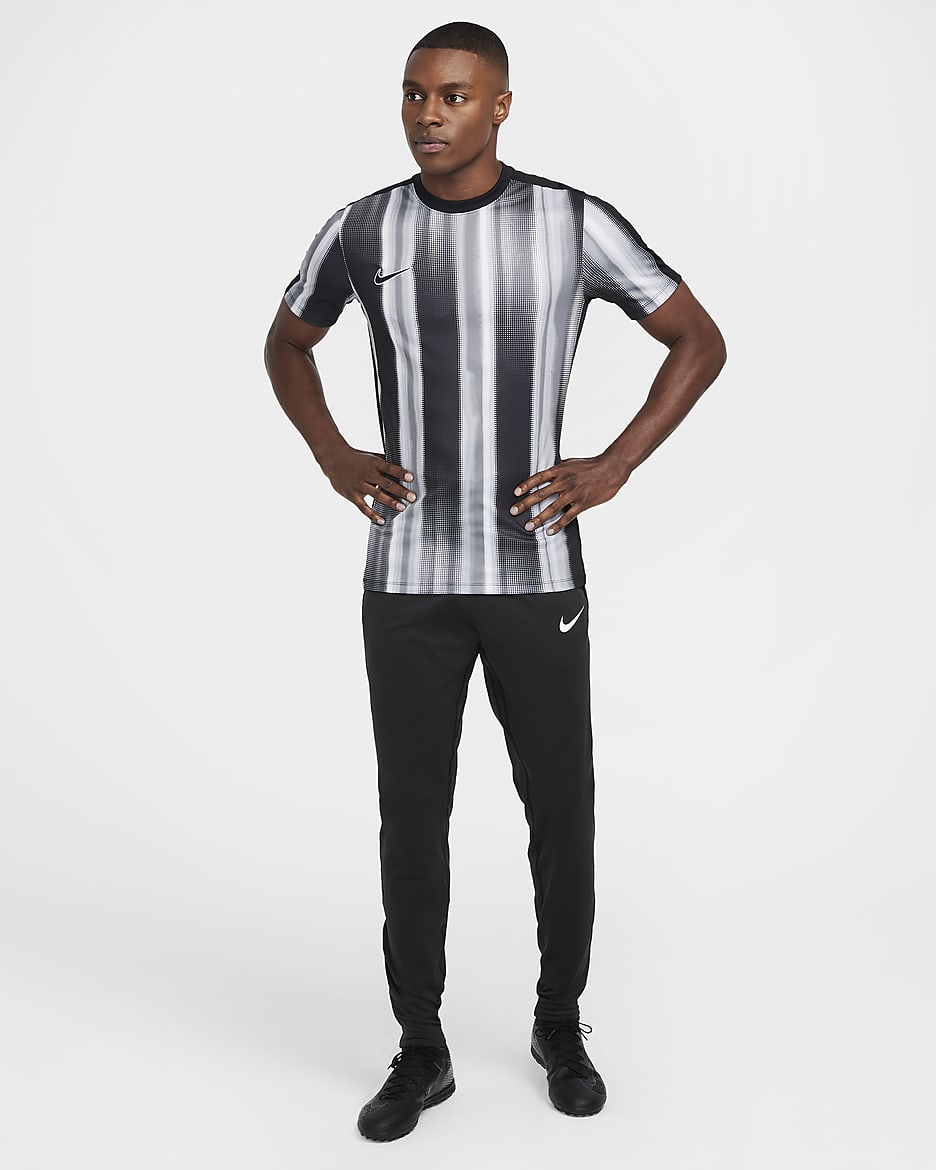 Nike Academy Men's Dri-FIT Short-Sleeve Football Top. Nike IE