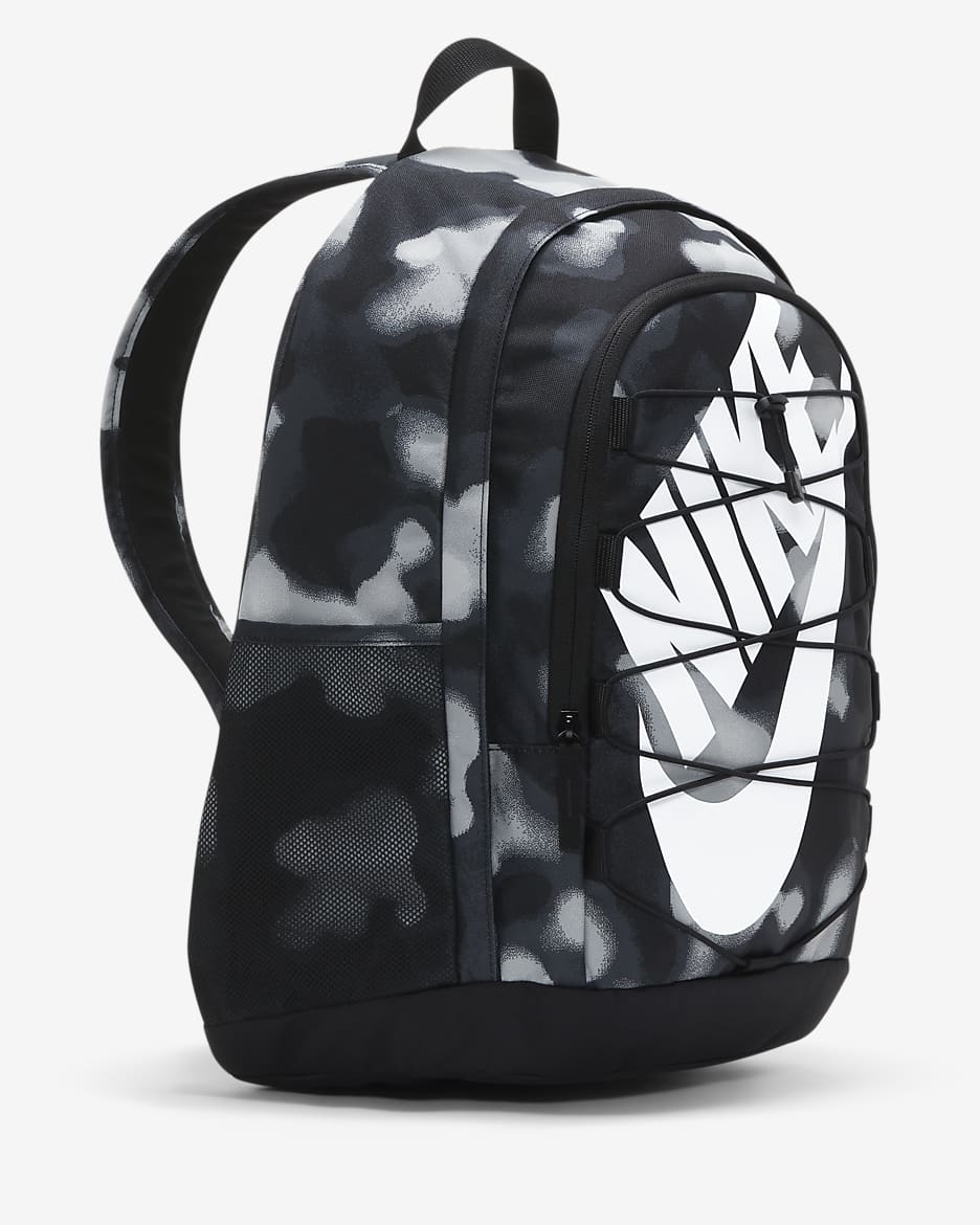 Nike Hayward Backpack (26L). Nike SG