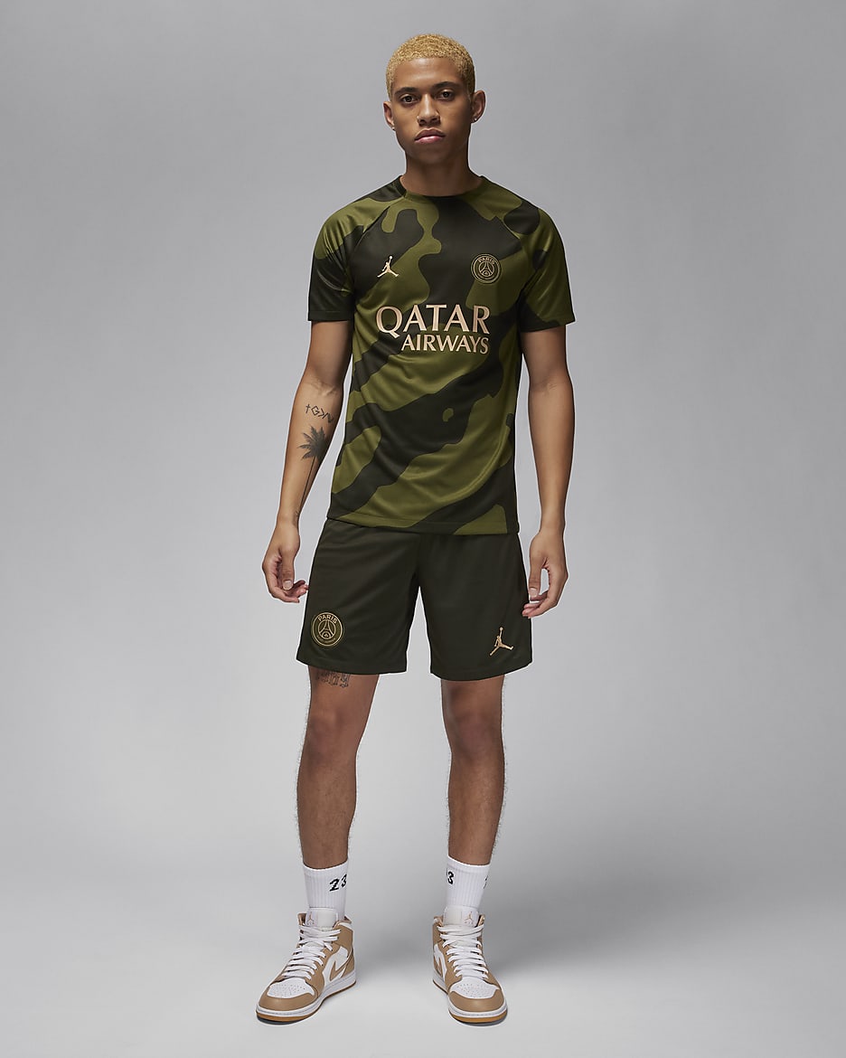 Paris Saint-Germain 2023/24 Stadium Fourth Men's Jordan Dri-FIT Football Replica Shorts. Nike PT