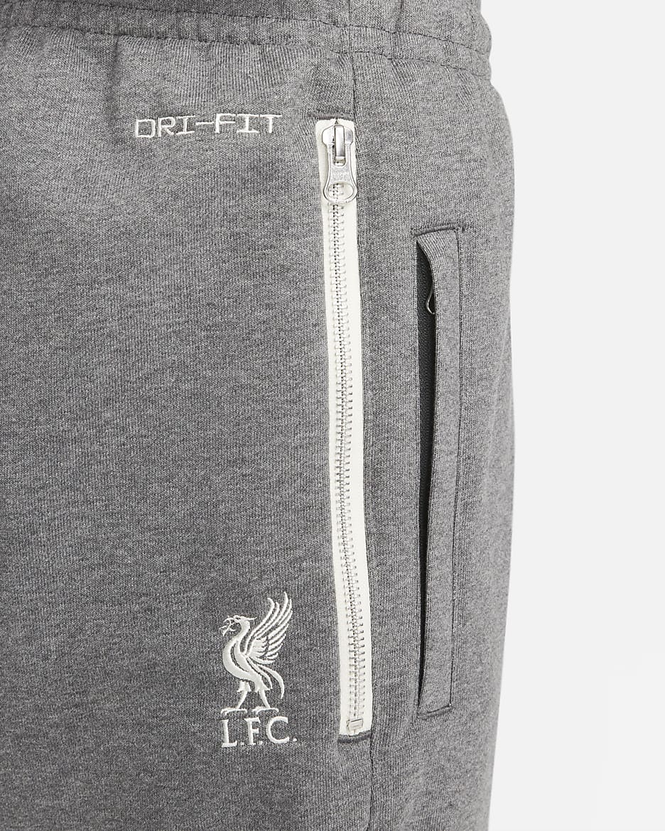 Liverpool F.C. Standard Issue Men's Nike Football Pants. Nike UK