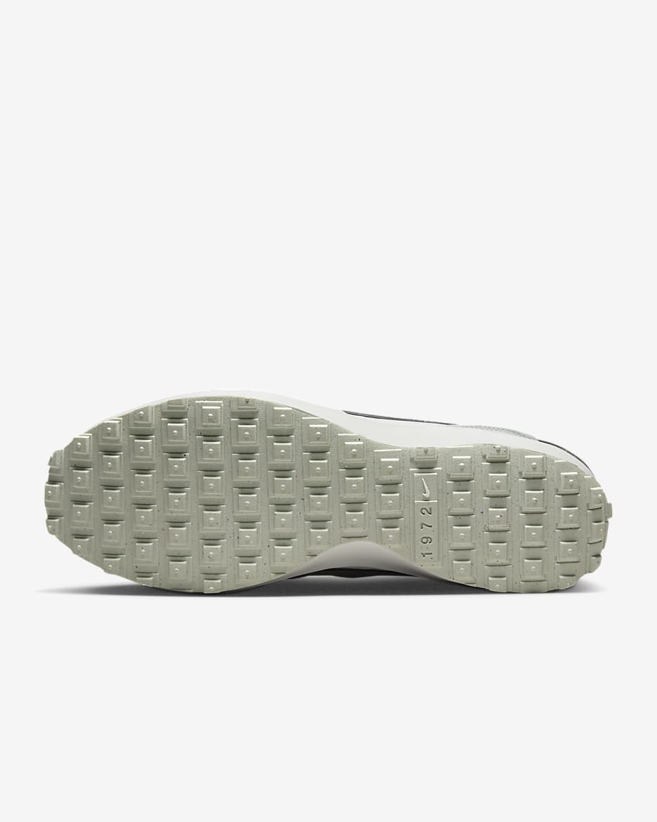 Nike Waffle Debut Premium Men's Shoes. Nike SG