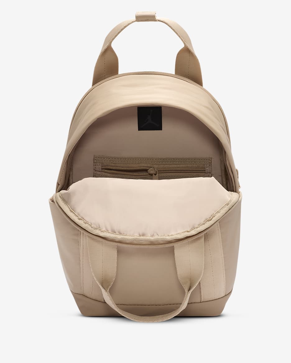 Jordan Alpha Mini Backpack (9L). Nike PT