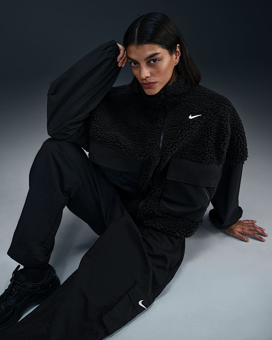 Nike Sportswear Essential Women's Oversized Cosy Jacket. Nike BG
