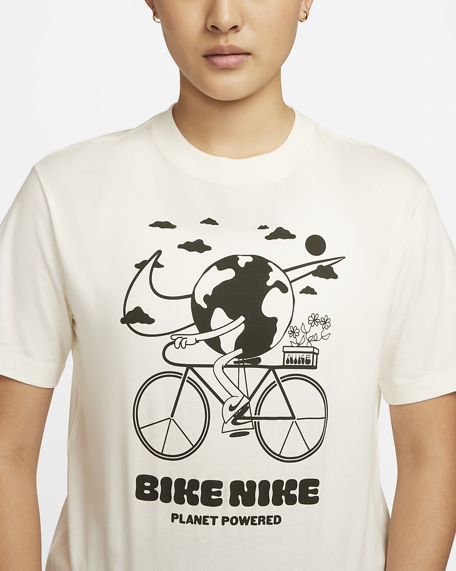 Nike Sportswear Women's Earth Day T-Shirt. Nike IN
