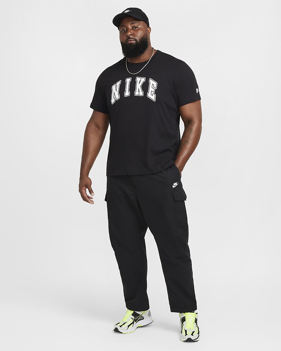 Nike Sportswear Club Erkek Tişörtü. Nike TR