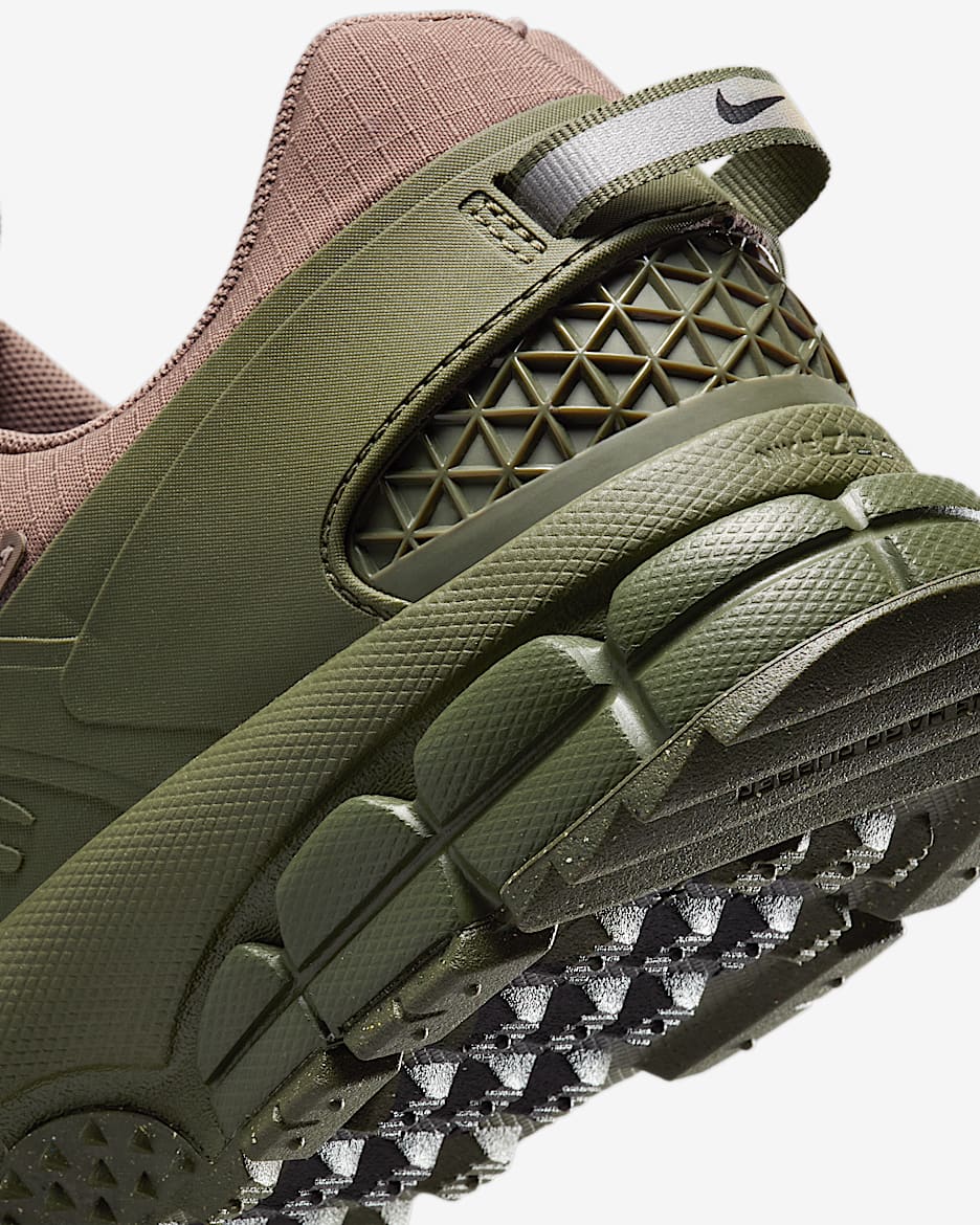 Nike Zoom Vomero Roam Men's Winterized Shoes. Nike HR