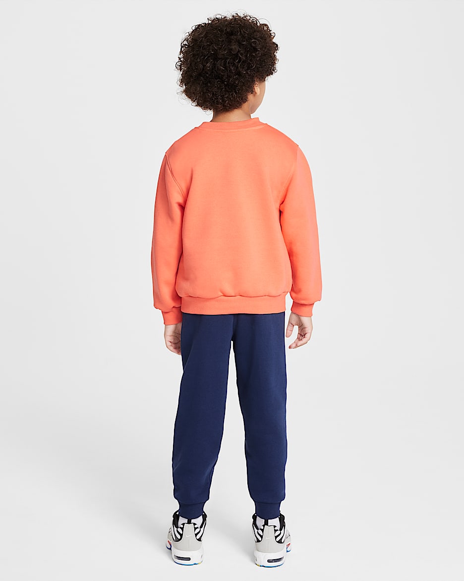 Nike Sportswear Powder Play Younger Kids' Lightweight Fleece 2-Piece Crew Set. Nike UK
