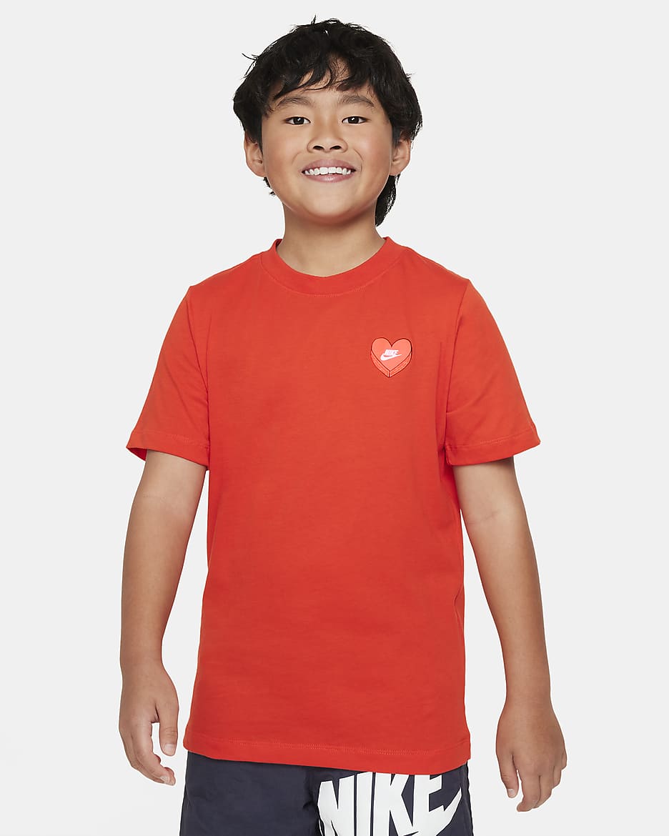 Playera para niños talla grande Nike Sportswear. Nike.com
