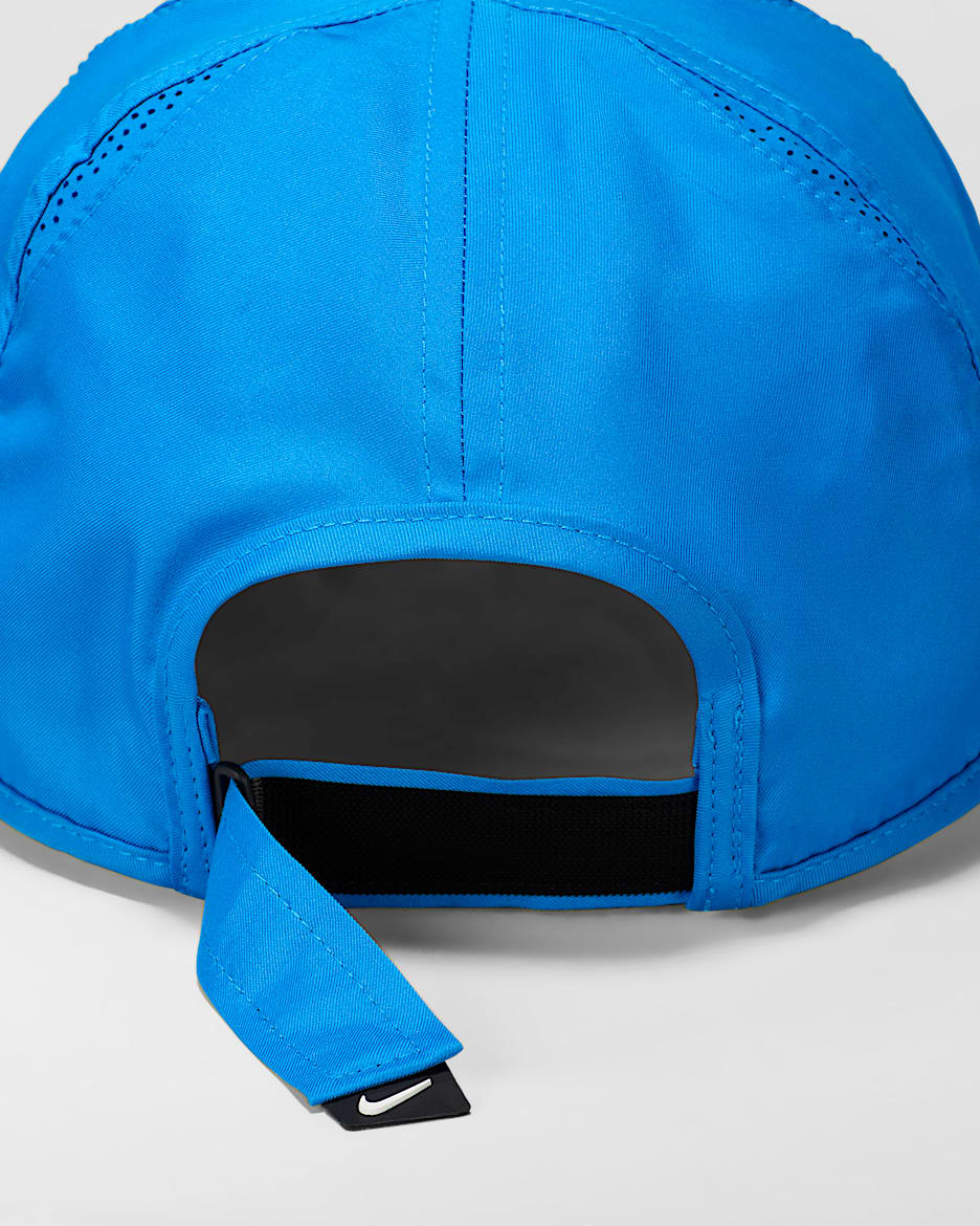 Nike Dri-FIT Club Unstructured Featherlight Cap. Nike.com