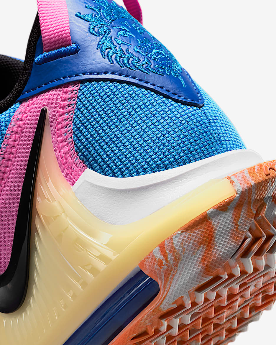 LeBron Witness 7 EP Basketball Shoes. Nike IN