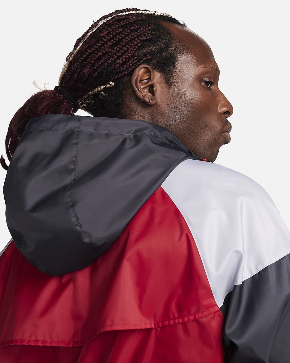 Liverpool F.C. Sport Essentials Windrunner Men's Nike Football Hooded ...